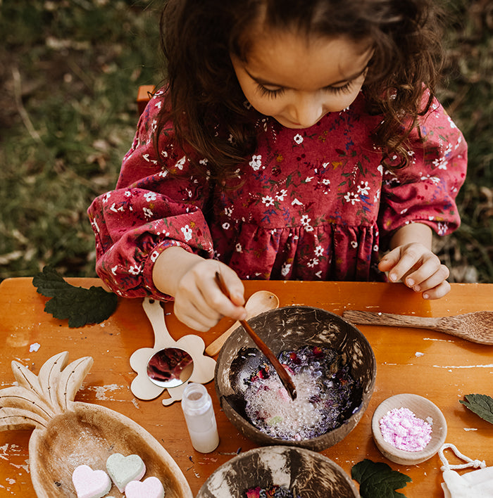 Nature-inspired Potion Kits From Little Hands And Nature